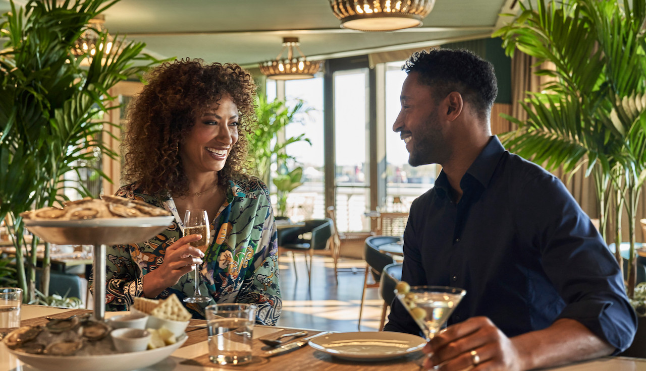 Oyster Hour on the River at Chemin à la Mer