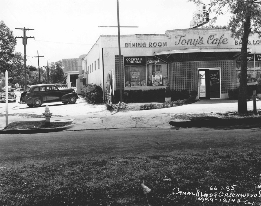 Tony’s Café