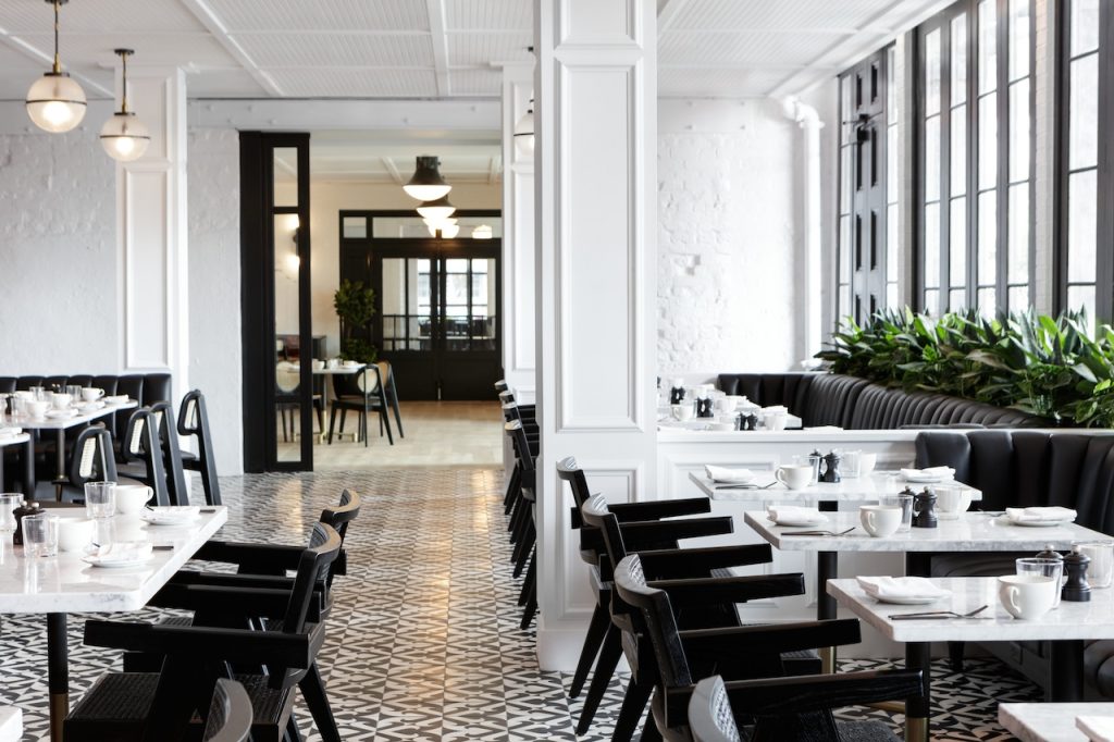 Kimpton Hotel Fontenot Hosts Jay McKay Art Exhibition for White Linen Night