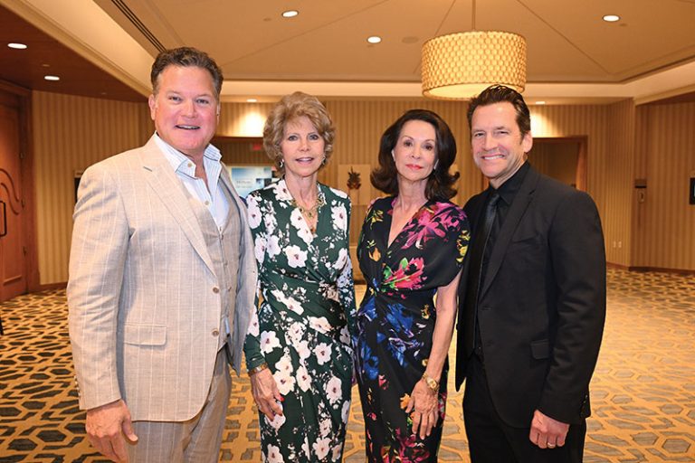 Men and Women of Fashion Prix d’Elegance