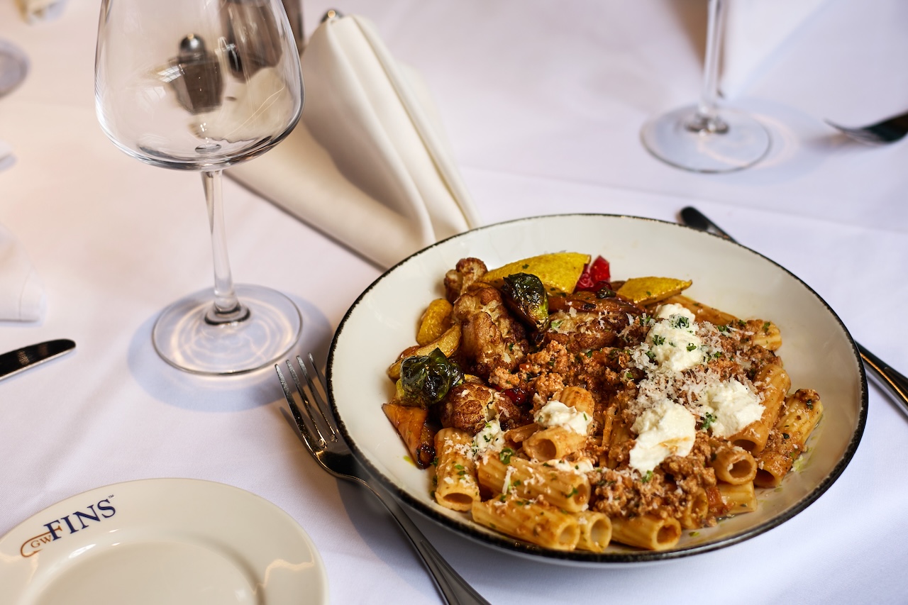 GW Fins: Exclusive Summer Dinner Experiences Await You